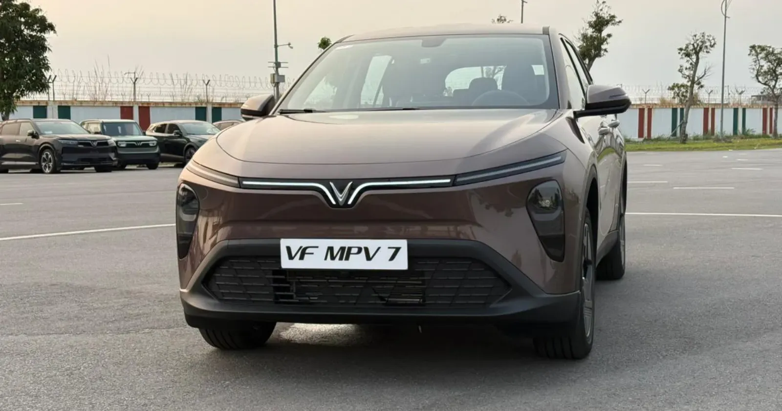 VinFast MPV 7 India Launch Confirmed On April 15, Pre-Bookings Begin ...