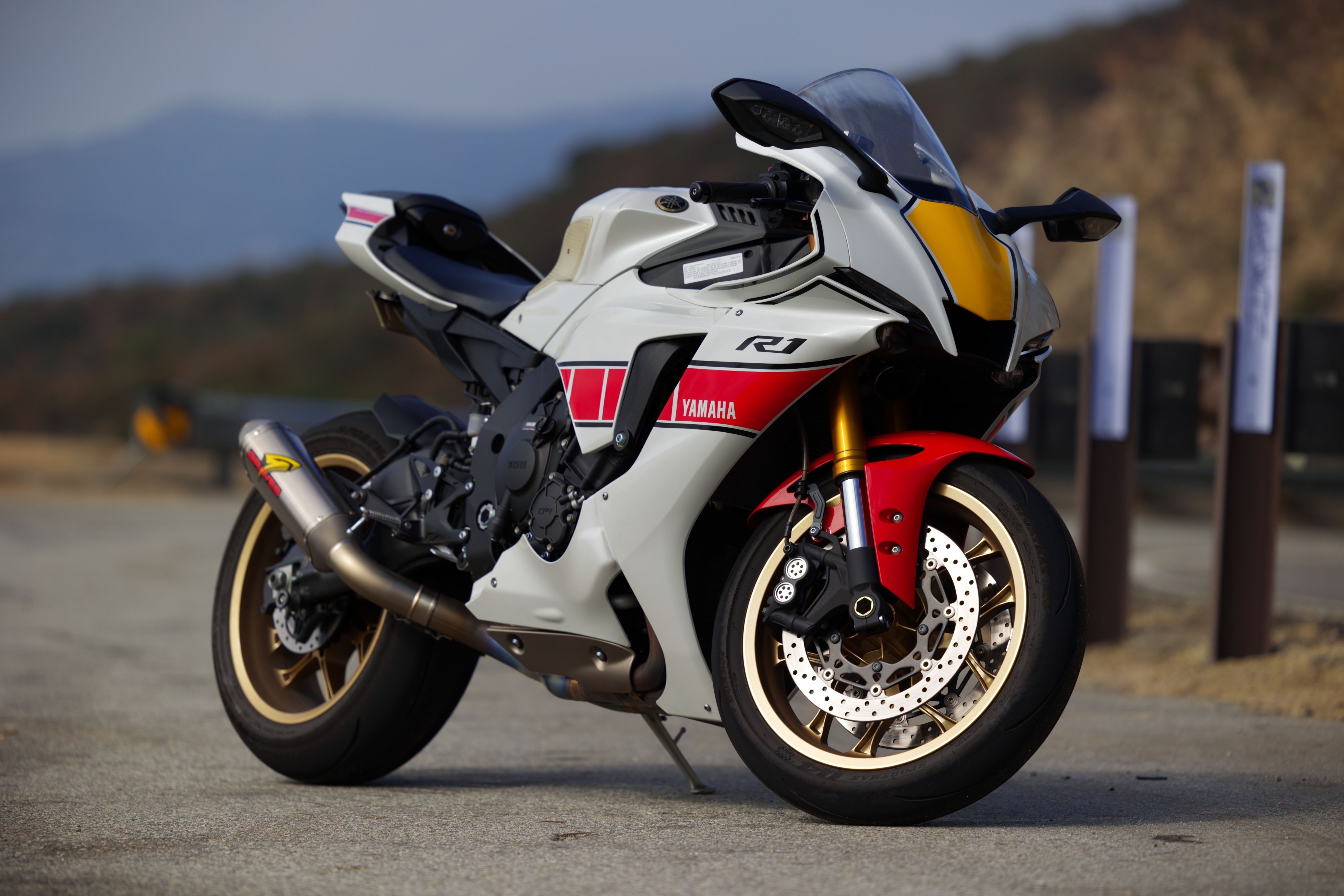 Yamaha YZF R1 Price In India Colours Specifications In 2024 Yamaha YZF R1 Price In India Colours Specifications In 2024